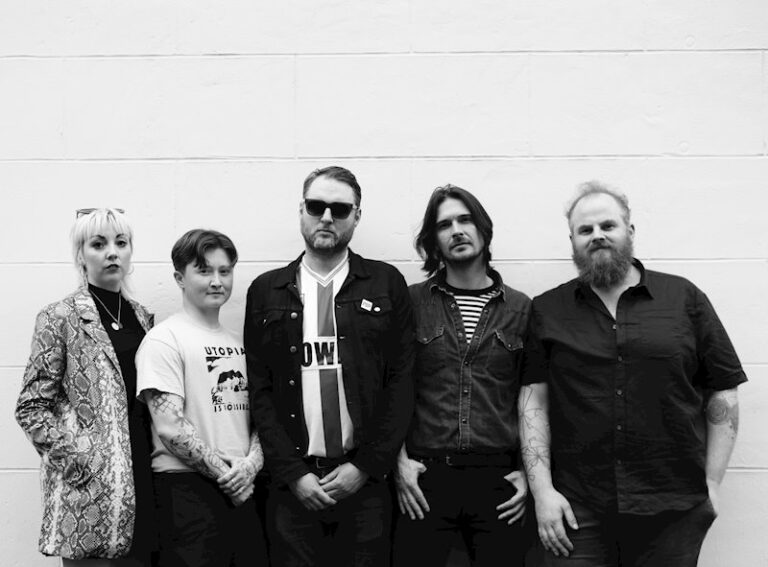 DISCOVER: Irked – AMPLIFY THE NOISE