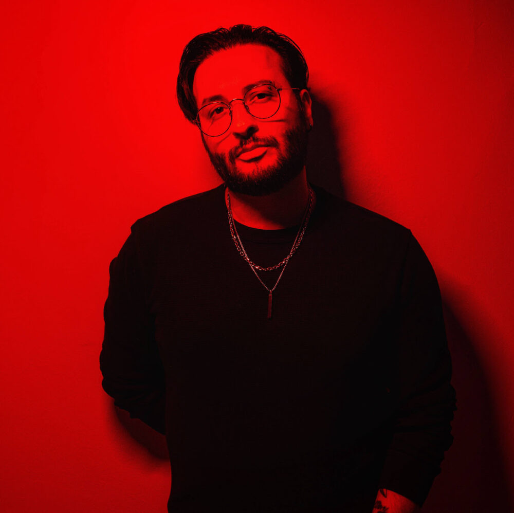 ARTIST SPOTLIGHT: Ren – AMPLIFY THE NOISE